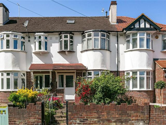 3 bedroom terraced house for sale