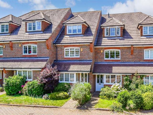 3 bedroom terraced house for sale
