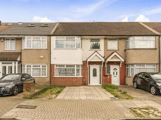 3 bedroom terraced house for sale