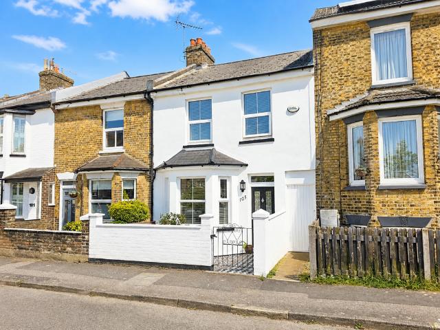 3 bedroom terraced house for sale
