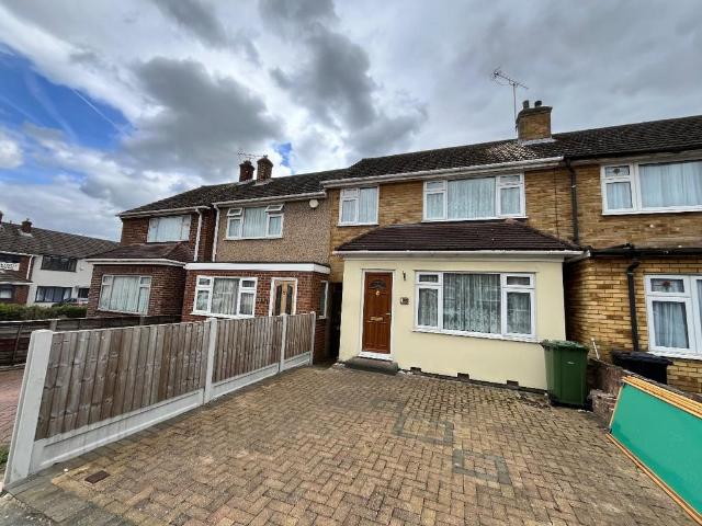 3 bedroom terraced house for sale