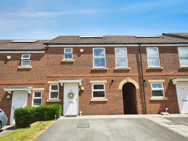 3 bedroom terraced house for sale