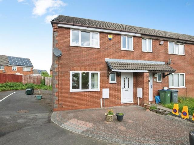 3 bedroom terraced house for sale