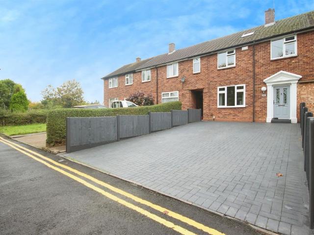 3 bedroom terraced house for sale