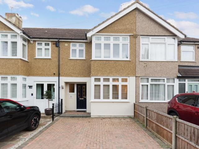 3 bedroom terraced house for sale