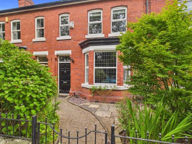 3 bedroom terraced house for sale
