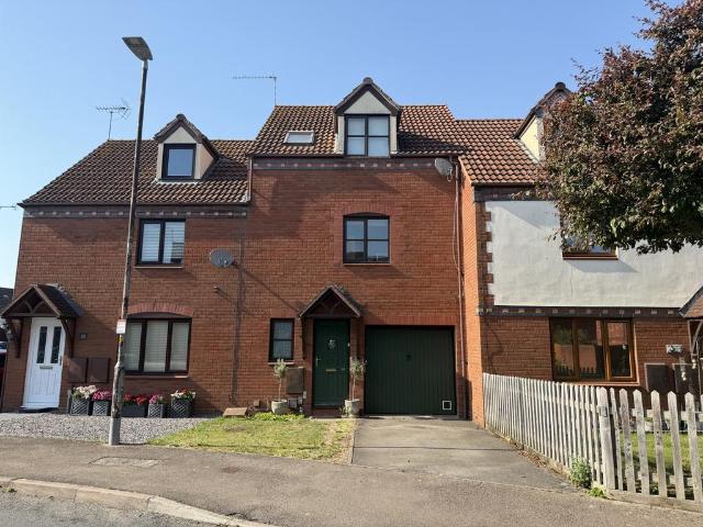 3 bedroom terraced house for sale