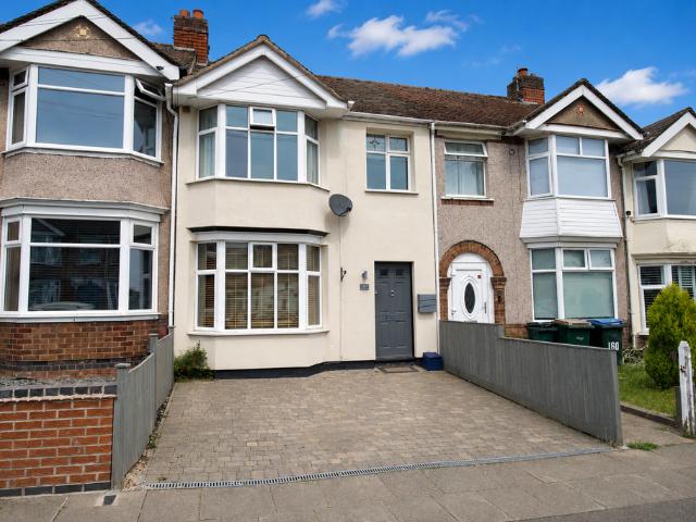 3 bedroom terraced house for sale
