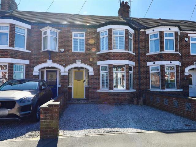 3 bedroom terraced house for sale