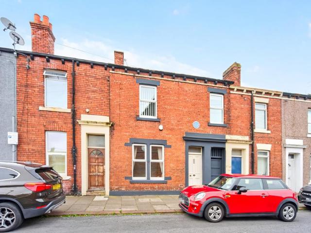 3 bedroom terraced house for sale