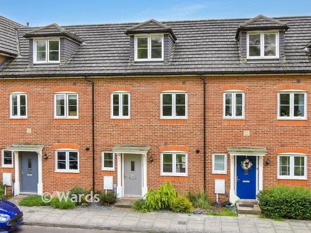 3 bedroom terraced house for sale