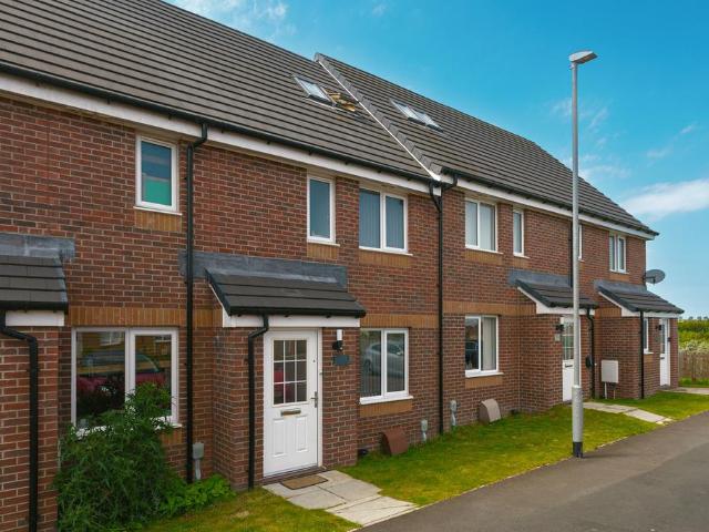 3 bedroom terraced house for sale