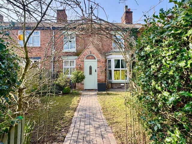 3 bedroom terraced house for sale