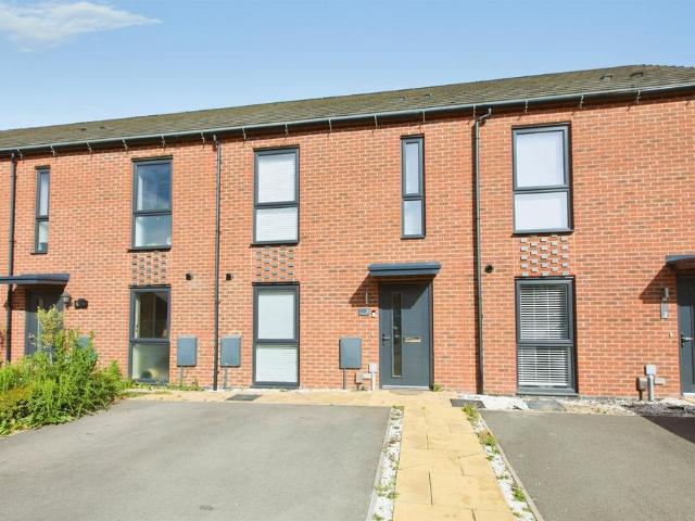 3 bedroom terraced house for sale