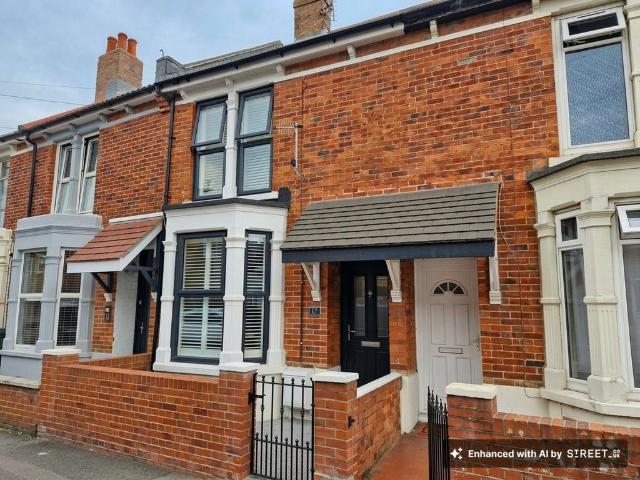 3 bedroom terraced house for sale