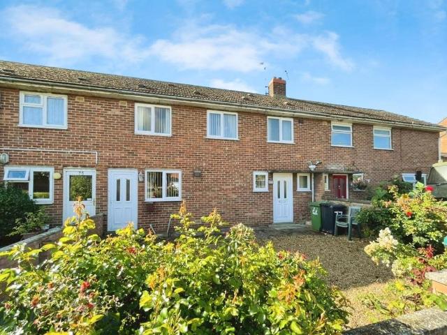 3 bedroom terraced house for sale