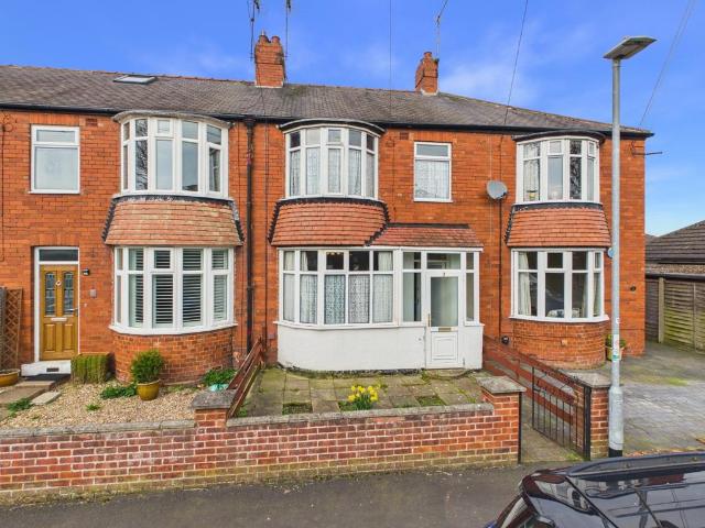 3 bedroom terraced house for sale