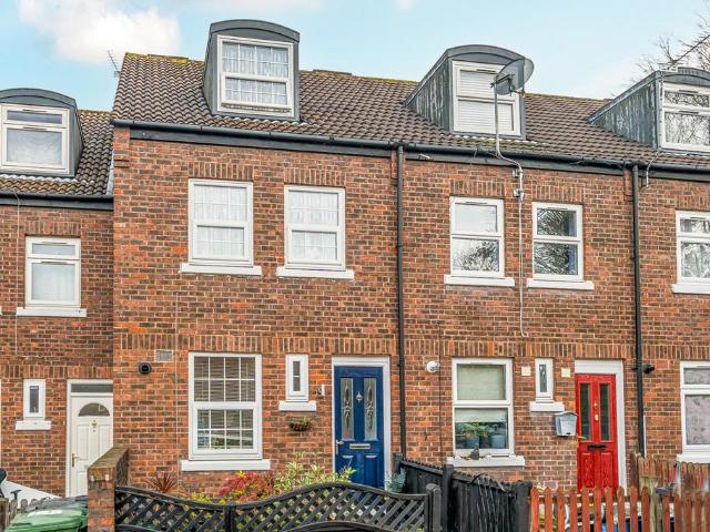3 bedroom terraced house for sale