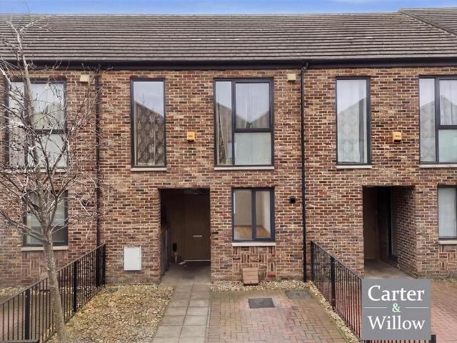 3 bedroom terraced house for sale