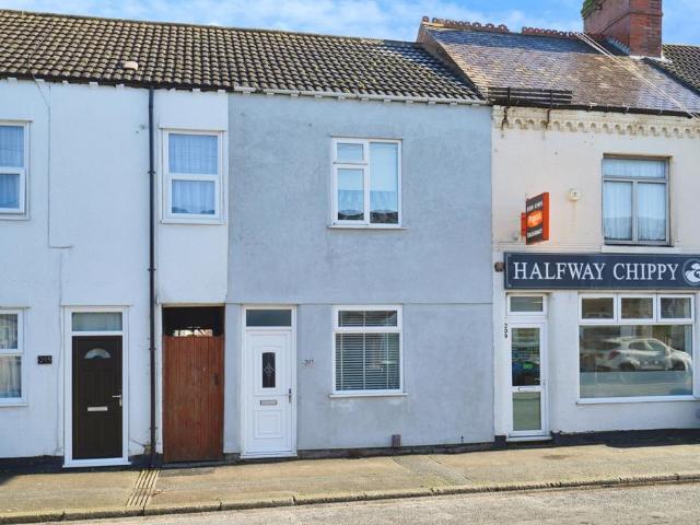 3 bedroom terraced house for sale