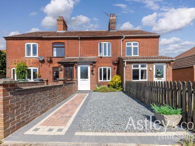 3 bedroom terraced house for sale