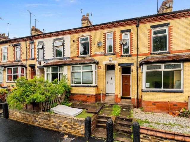 3 bedroom terraced house for sale