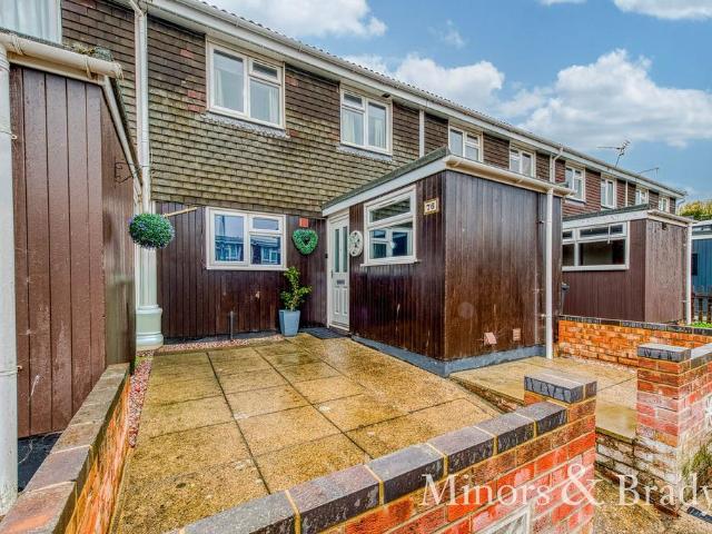 3 bedroom terraced house for sale