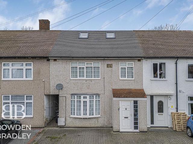 3 bedroom terraced house for sale