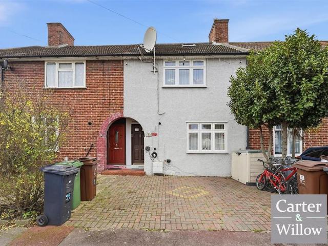 3 bedroom terraced house for sale