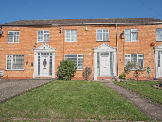 3 bedroom terraced house for sale