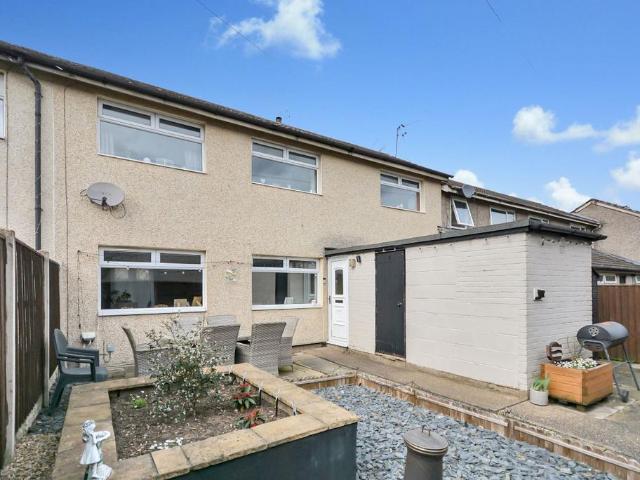 3 bedroom terraced house for sale