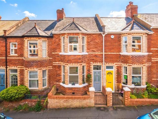 3 bedroom terraced house for sale
