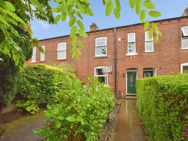3 bedroom terraced house for sale