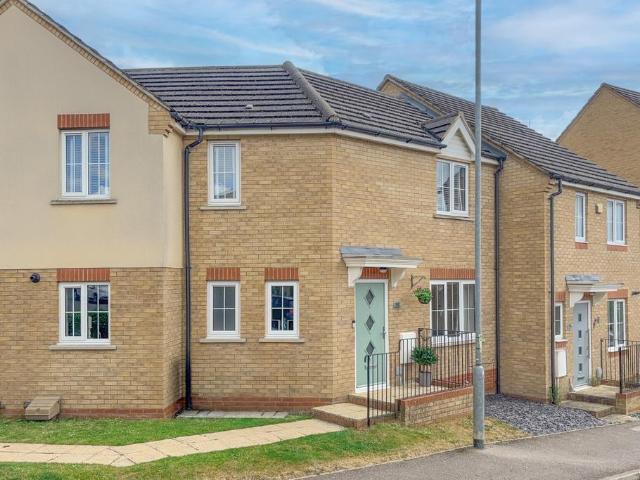 3 bedroom terraced house for sale