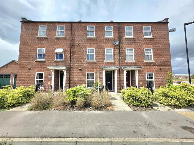 3 bedroom terraced house for sale