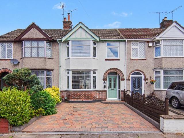 3 bedroom terraced house for sale