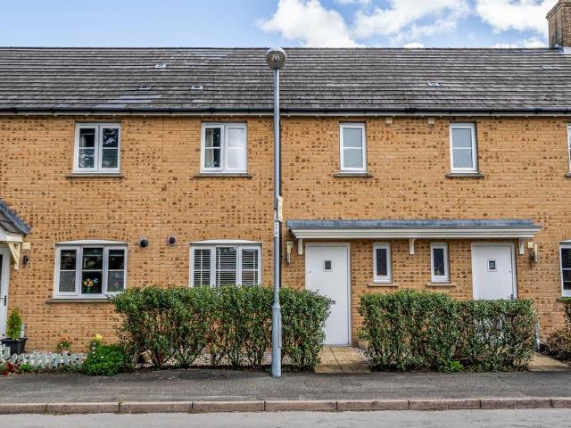 3 bedroom terraced house for sale