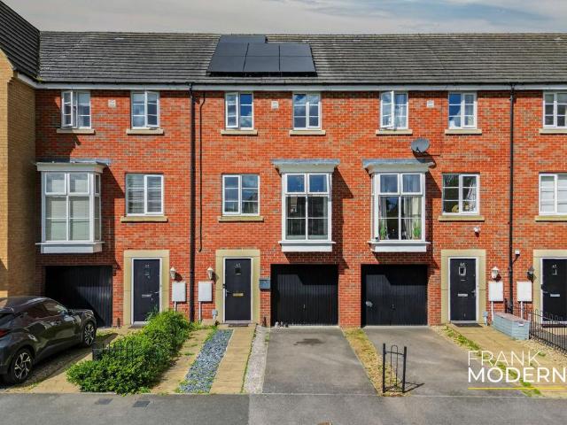 3 bedroom terraced house for sale