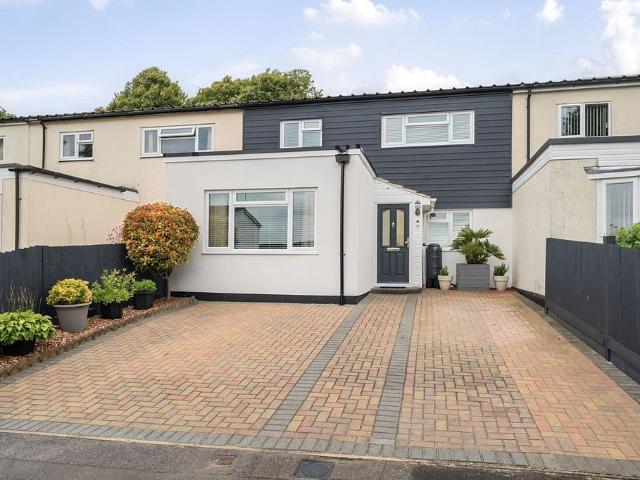 3 bedroom terraced house for sale