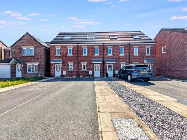 3 bedroom terraced house for sale