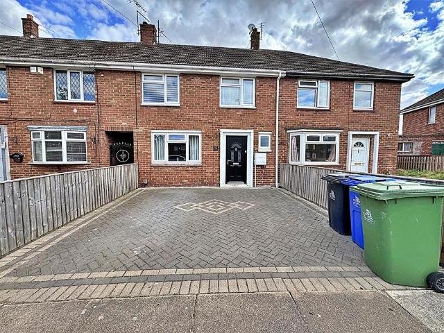 3 bedroom terraced house for sale