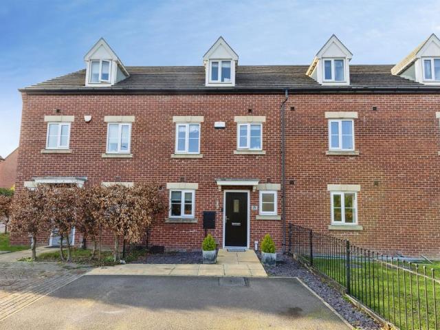 3 bedroom terraced house for sale