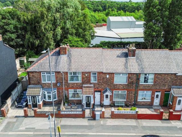 3 bedroom terraced house for sale