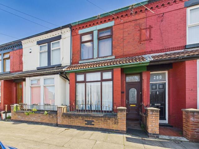3 bedroom terraced house for sale