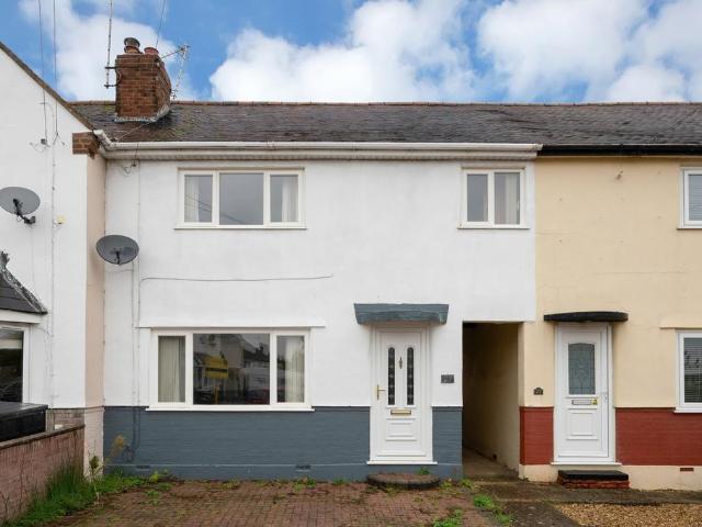 3 bedroom terraced house for sale