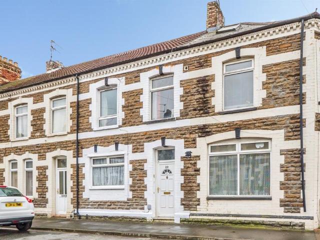 3 bedroom terraced house for sale