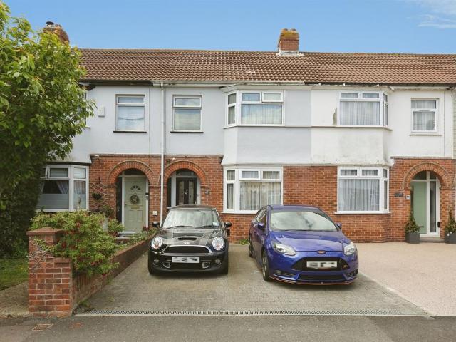 3 bedroom terraced house for sale