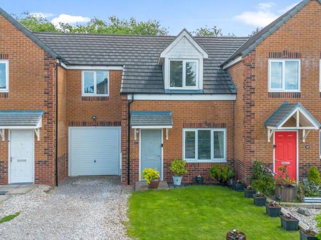 3 bedroom terraced house for sale