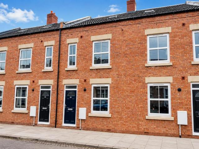 3 bedroom townhouse for sale
