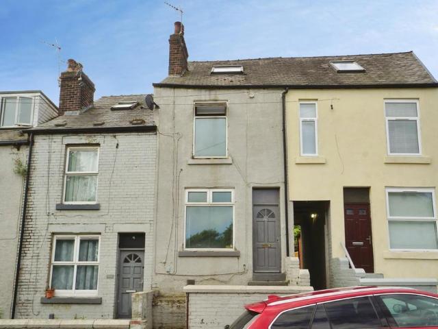 3 bedroom terraced house for sale